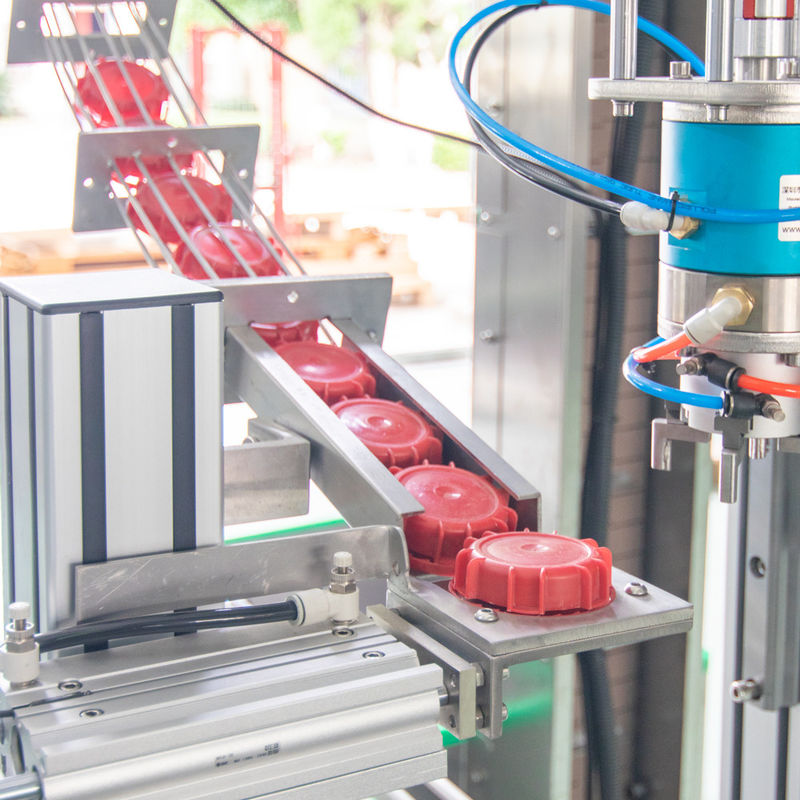 Plastic HDPE Milk Bottle Screw Capper Pneumatic Pressure Lock Screwing ...