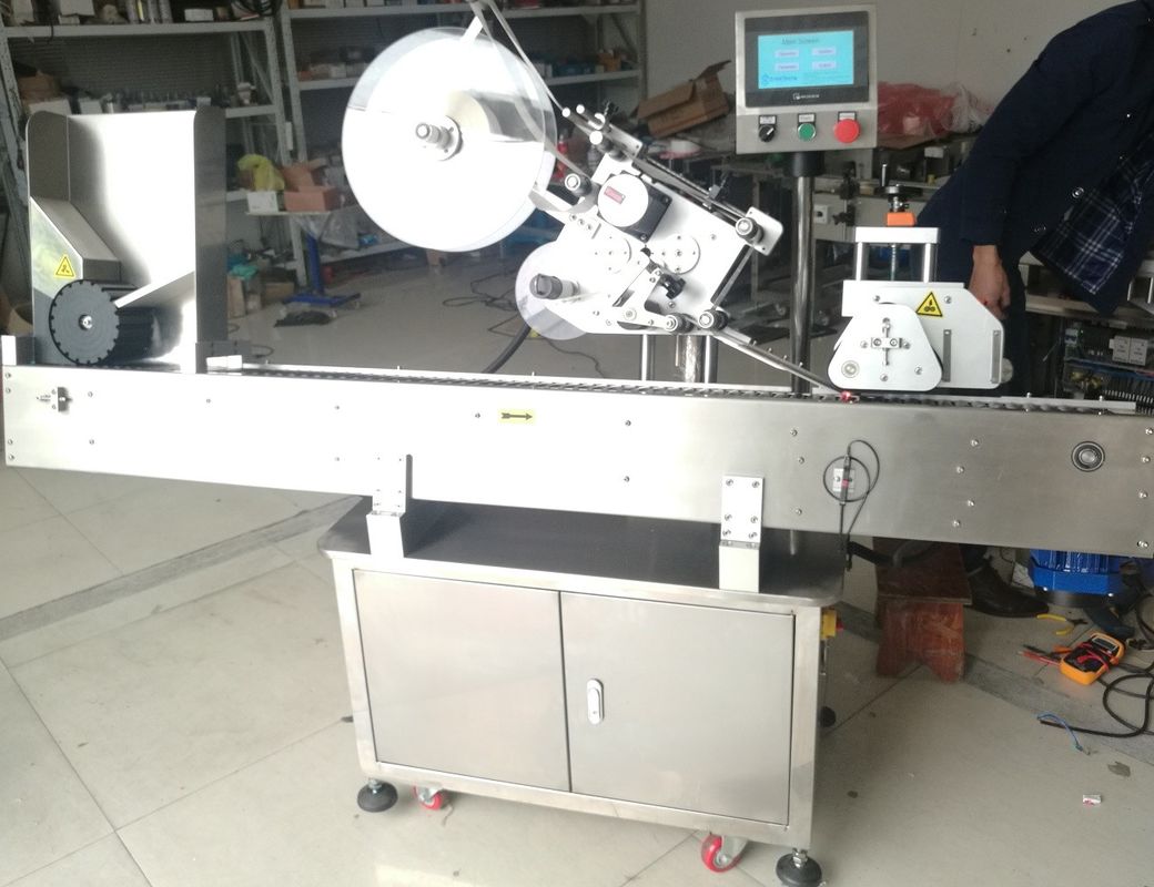 Horizontal Automatic Sticker Vial Labeling Machine For Ball Pen Glue Plastic Tube