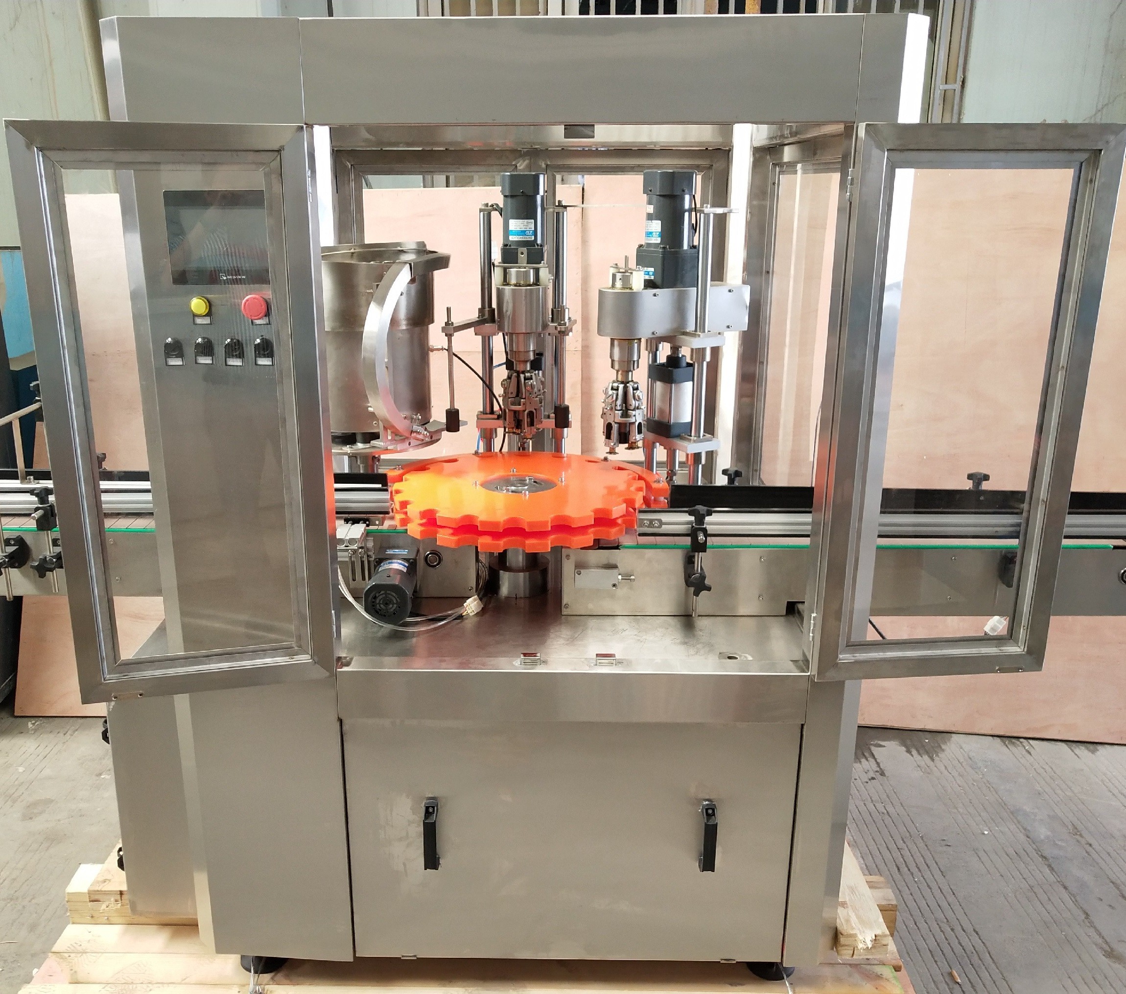 Pneumatic ROPP Screw Automatic Capping Machine For Wine Glass Bottle